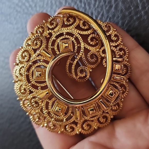 Monet | Jewelry | Vtg Monet Brooch | Poshmark